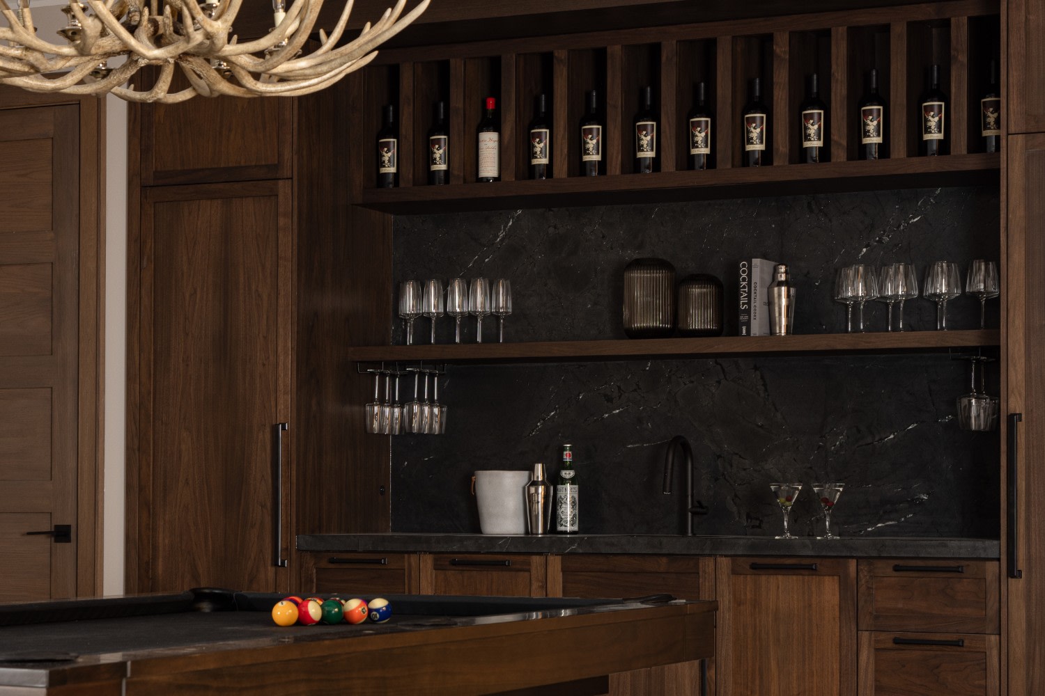 Rustic Rec Room Home Bar - Chervin Kitchen & Bath - Muskoka, ON